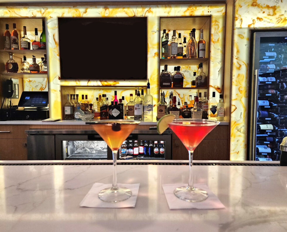 Casa Bella | Restaurant & Lounge